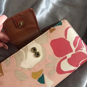 Fossil | Bags | Preowned Floral Fossil Leather Large Snap Wallet | Poshmark